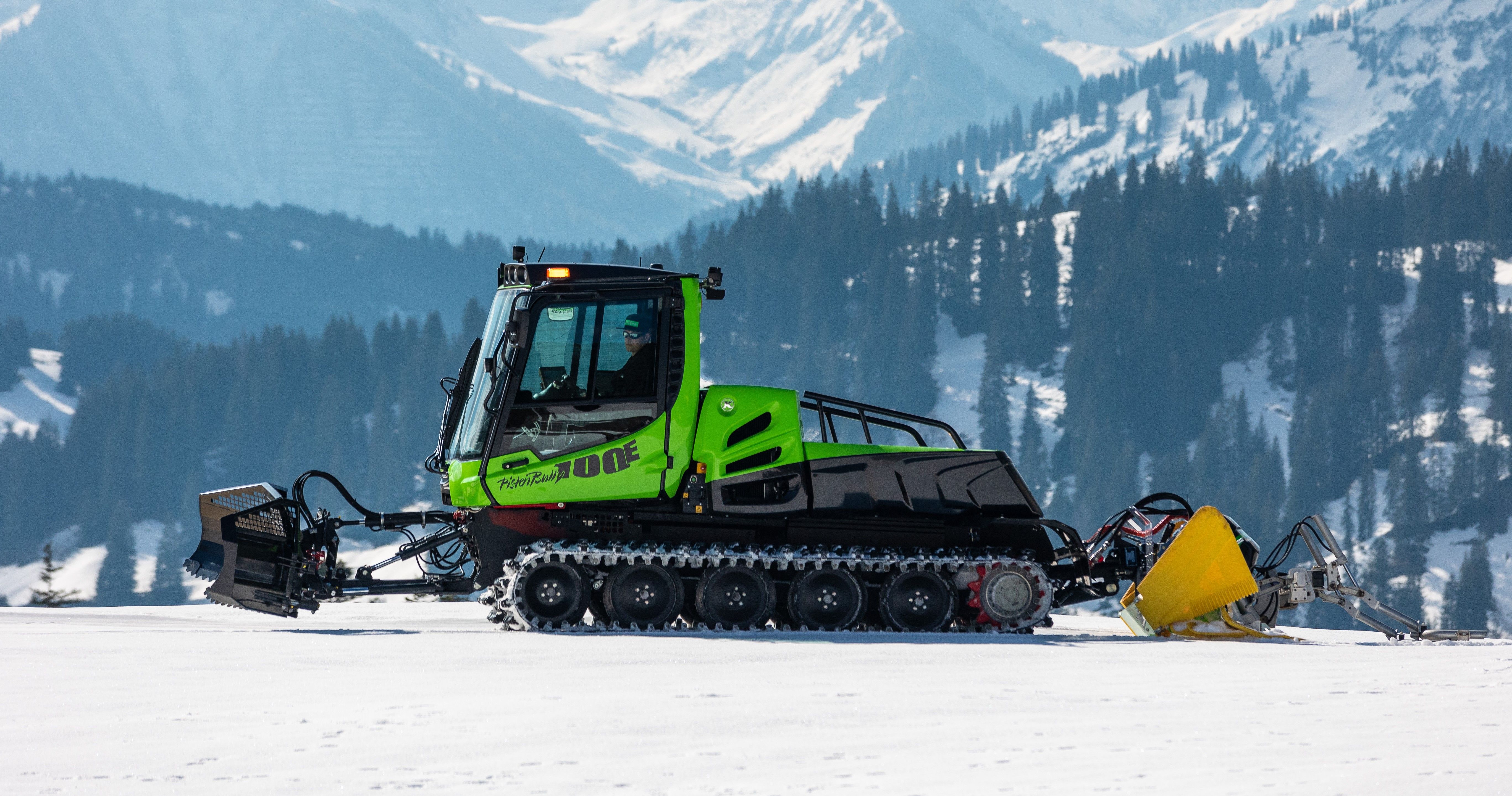 PistenBully 100 E - PistenBully